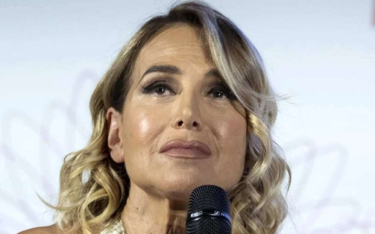 Barbara D’Urso | mai vista così | il travestimento è boom di like ...